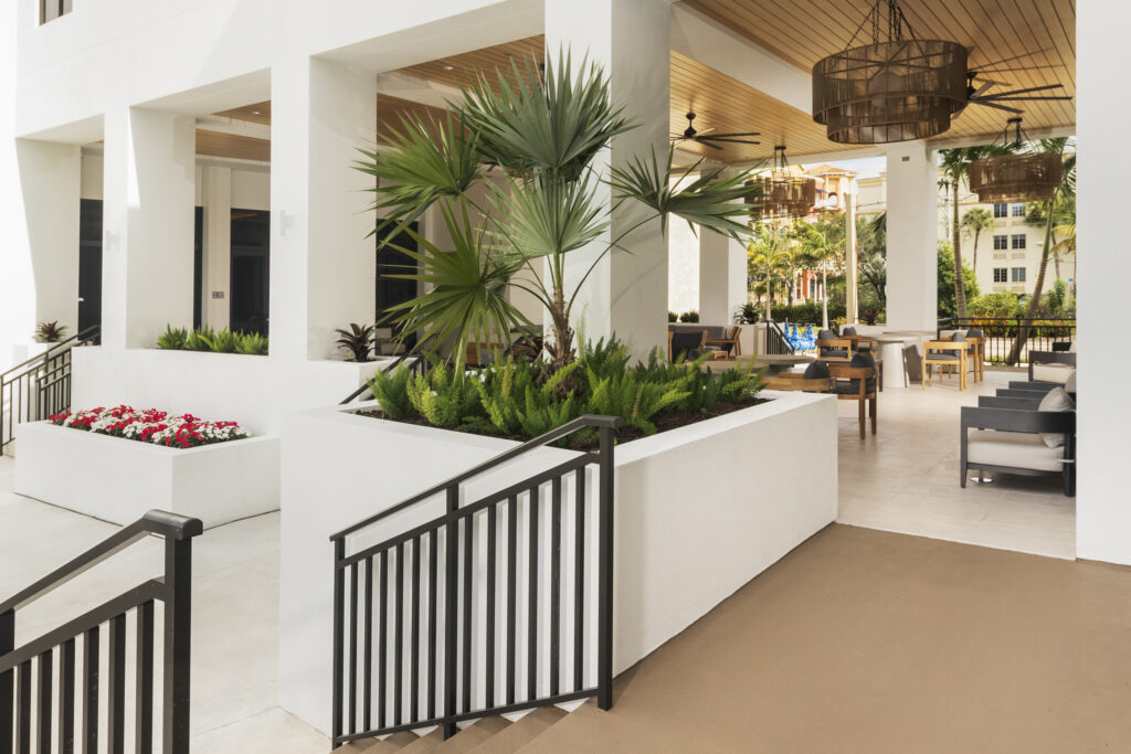 AC Hotel Naples 5th Avenue by Marriott - MHK Architecture